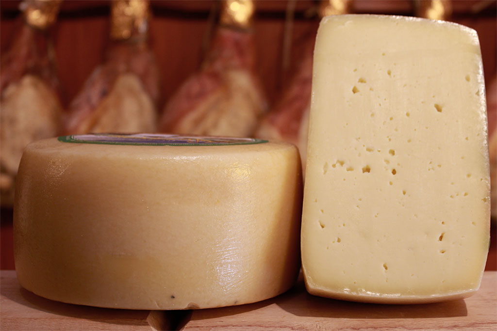 Pecorino Semi Stagionato di Norcia pezzo 500gr. Pecorino Semi Stagionato di Norcia pezzo 500gr.